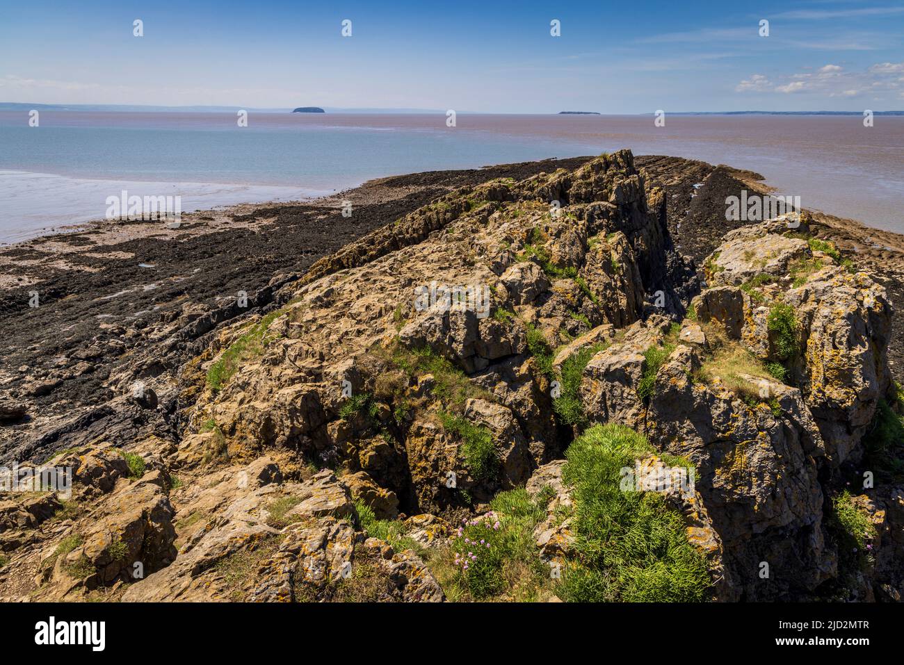Flat islands hi-res stock photography and images - Alamy