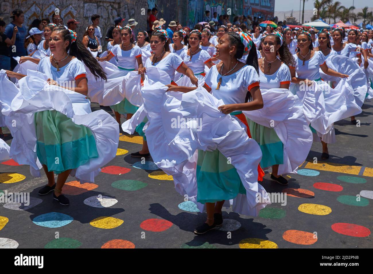 Group of dancers of Africa descent (Afrodescendiente) performing at the ...