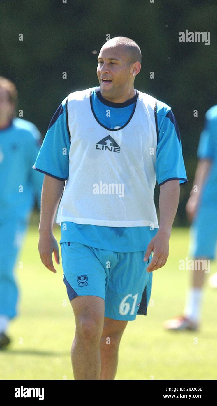 PORTSMOUTH FC TRAINING GROUND 3/04/04 NIGEL QUASHIE IN TRAIINING BEFORE ...