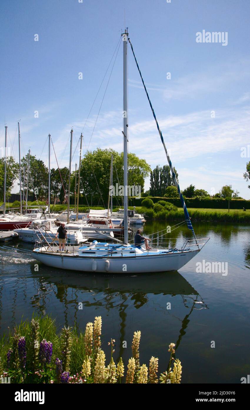 Messing about on boats hi-res stock photography and images - Alamy