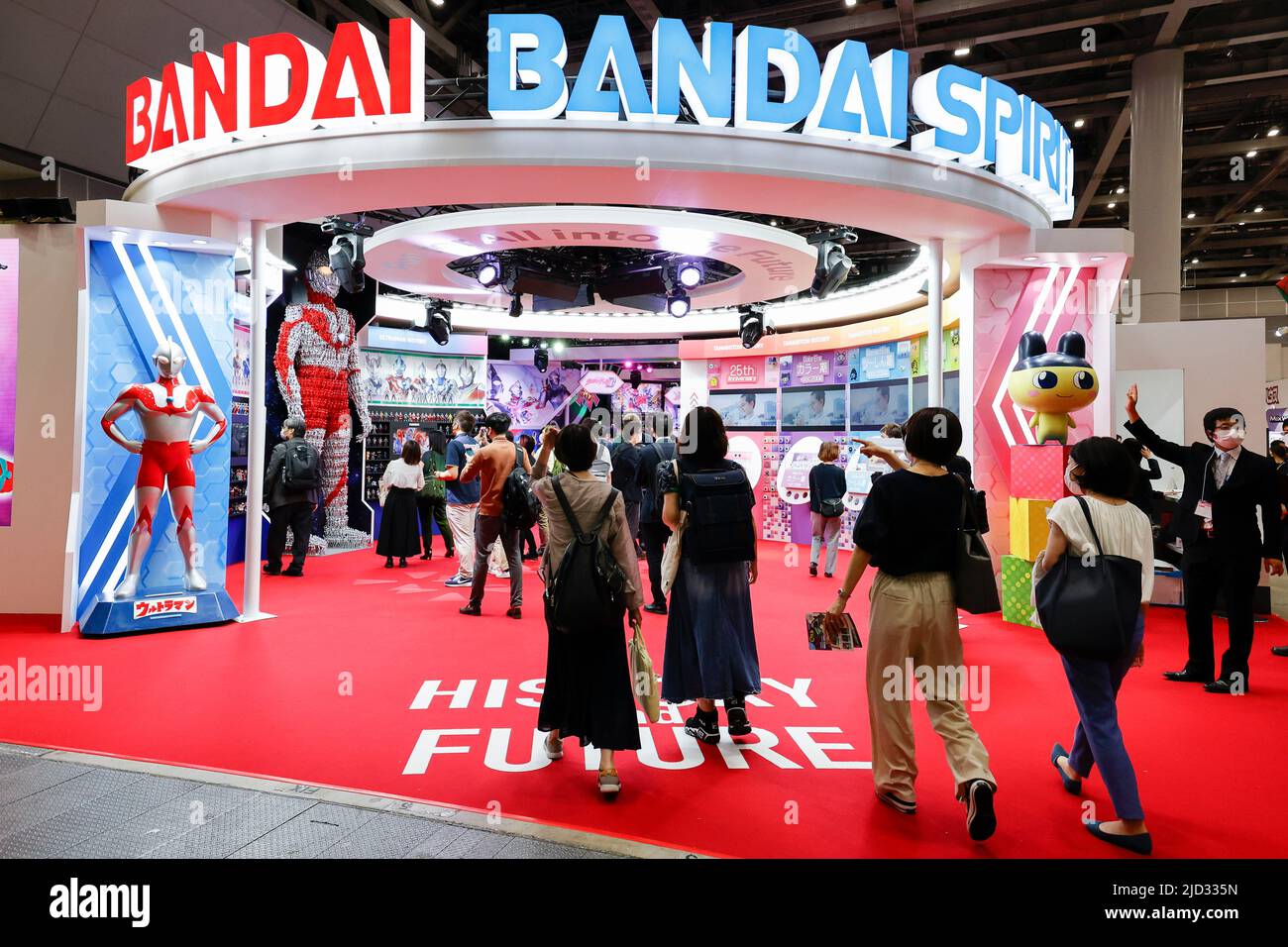 Tokyo, Japan. 17th June, 2022. Visitors gather during the International ...