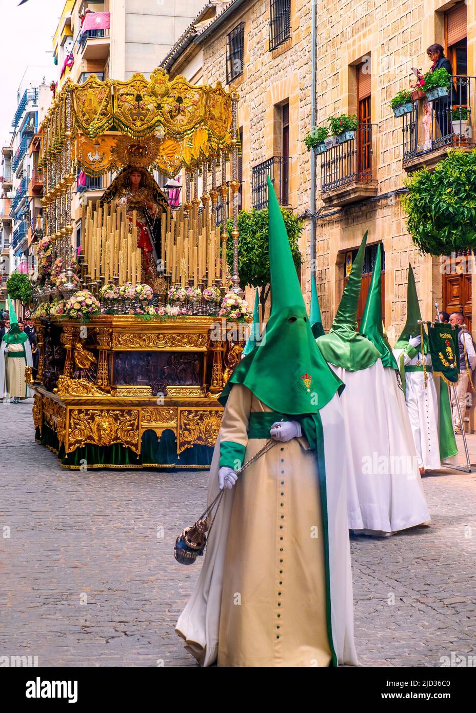 The throne of the Virgin Mary is carried through the streets of Úbeda ...
