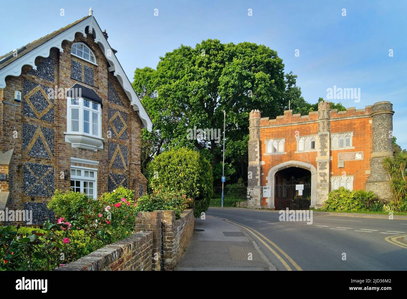 UK, Kent, Whitstable, Entrance to Whitstable Castle Stock Photo - Alamy