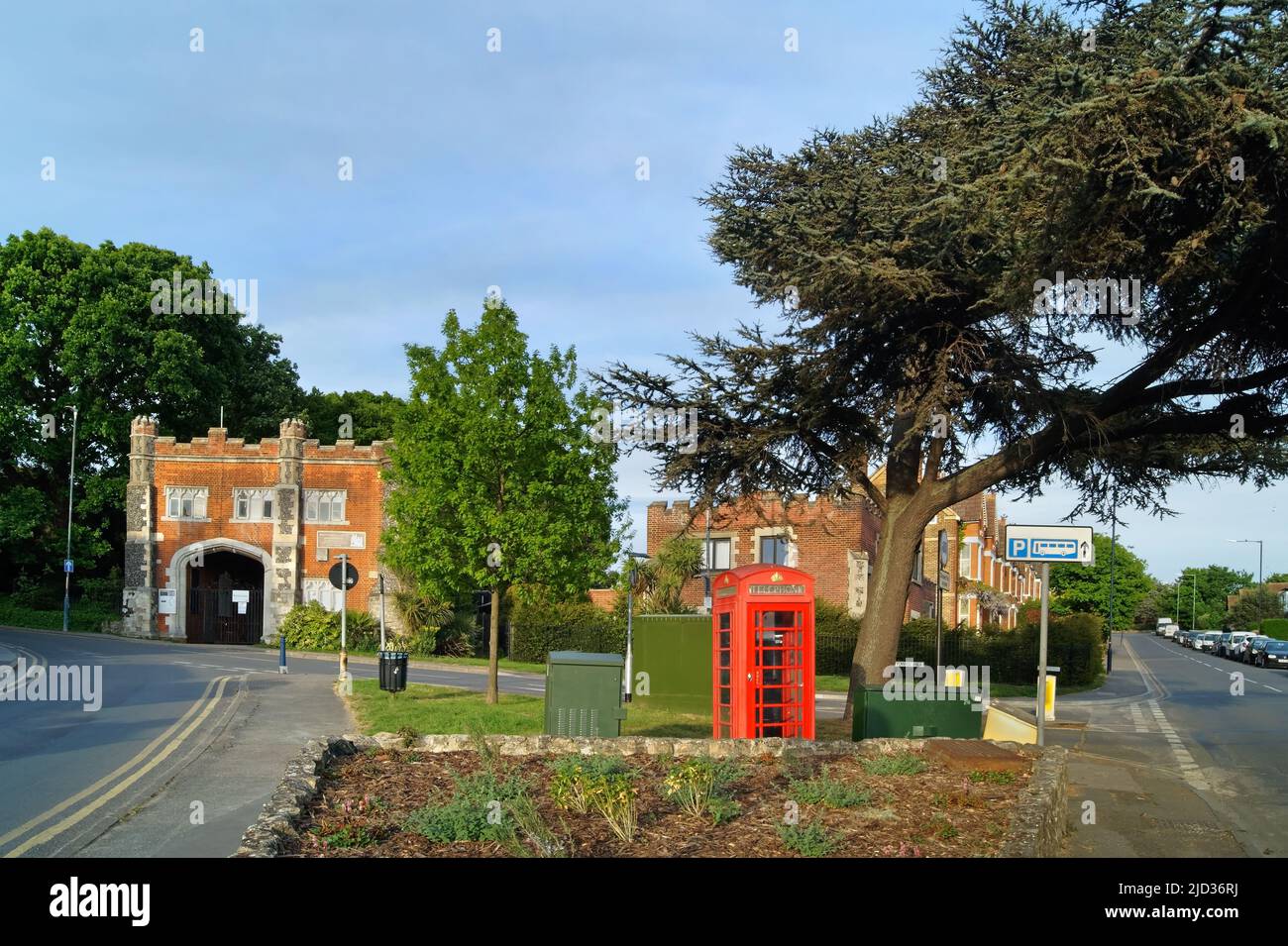 UK, Kent, Whitstable, Entrance to Whitstable Castle Stock Photo - Alamy