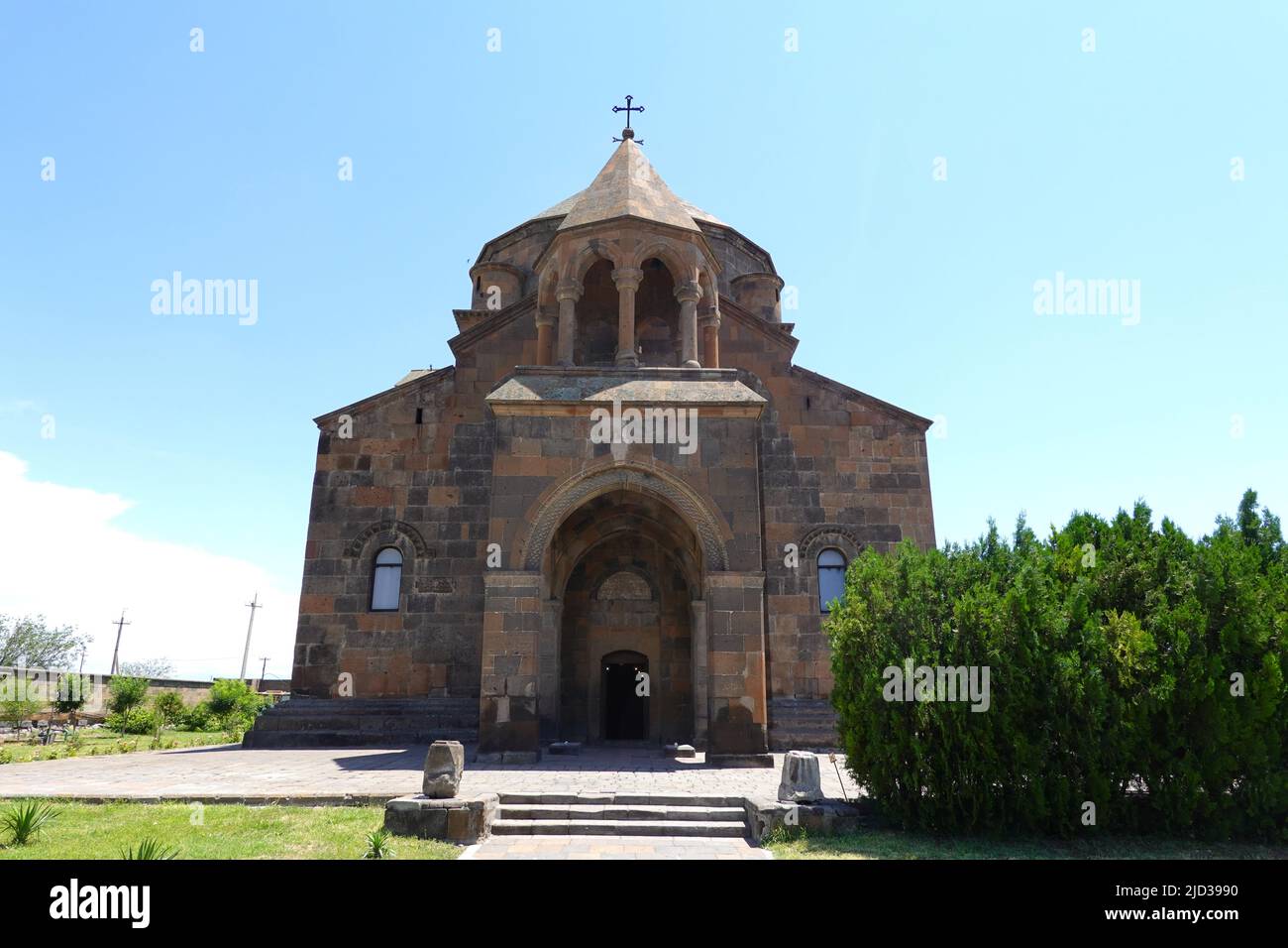 Four apsed square hi-res stock photography and images - Alamy