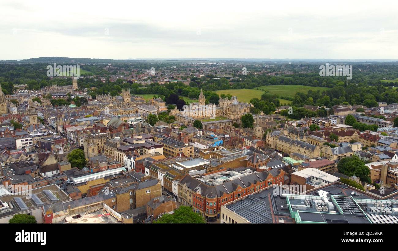 Aerial view over the city of Oxford with Oxford University Stock Photo ...