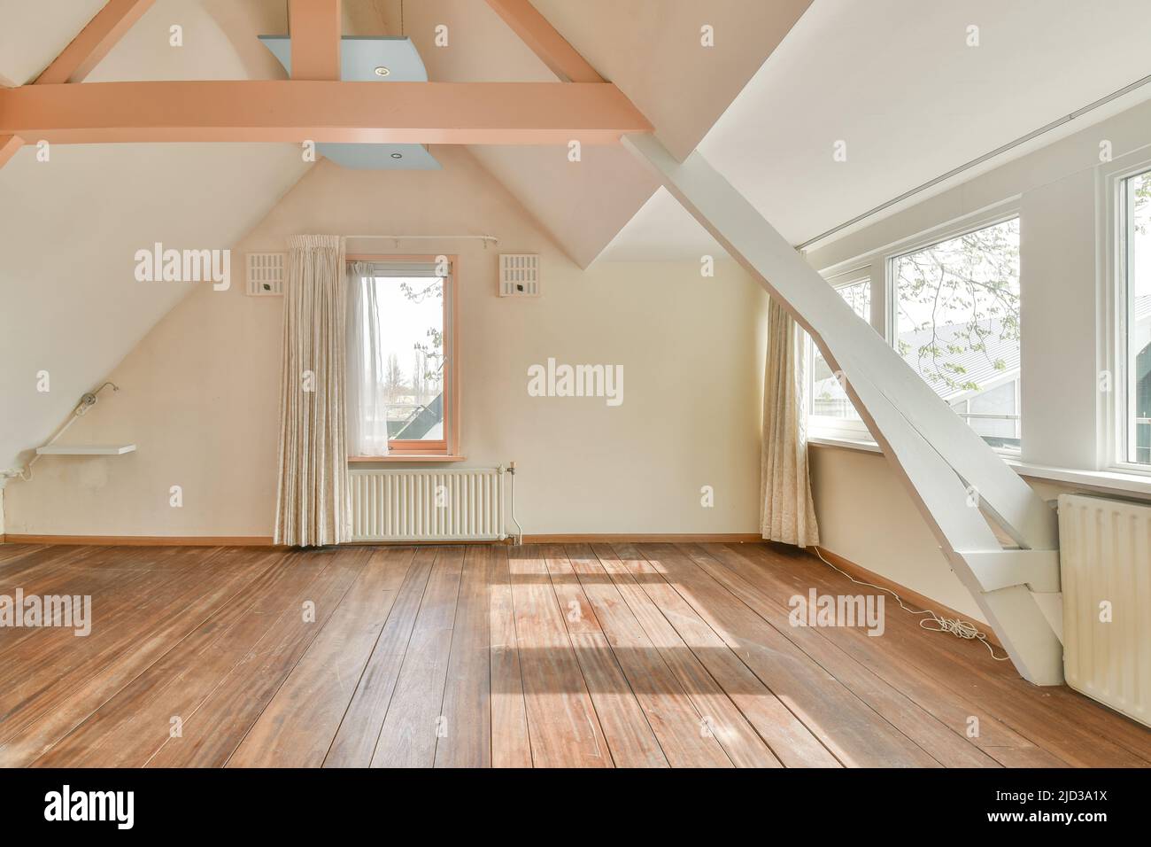 Empty the attic hi-res stock photography and images - Alamy