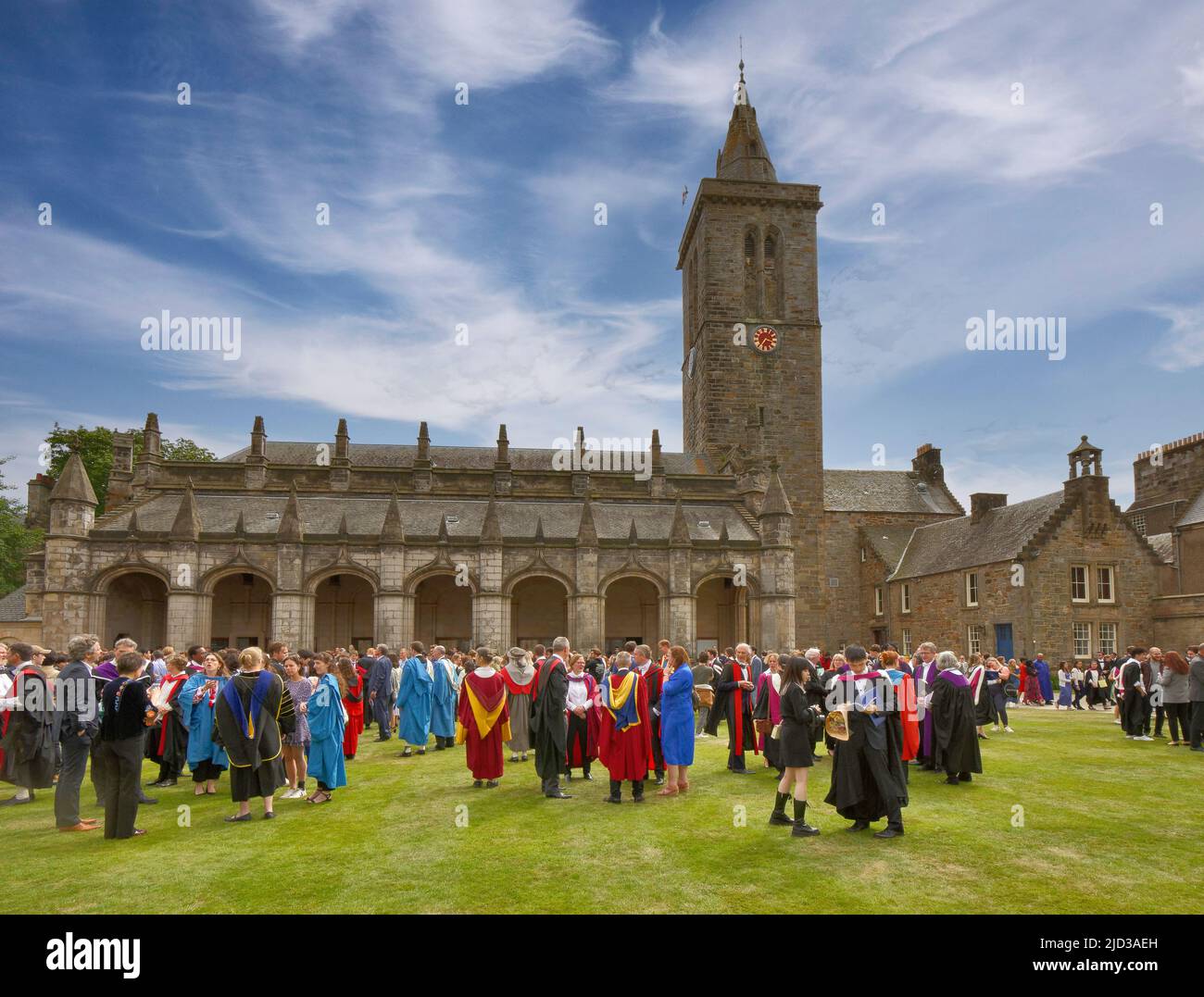 ST ANDREWS UNIVERSITY SCOTLAND GRADUATION DAY ST SALVATORS QUAD LAWN ...