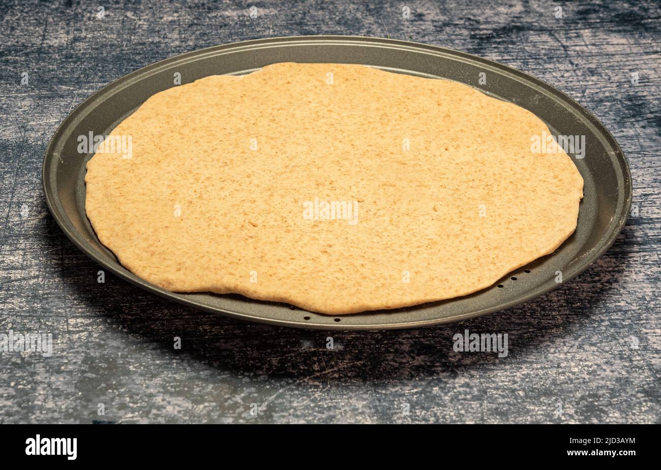 Pizza base wholemeal hi-res stock photography and images - Alamy