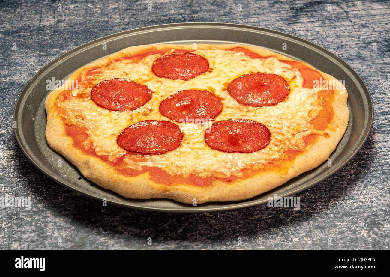 Cooked pizza base hi-res stock photography and images - Alamy