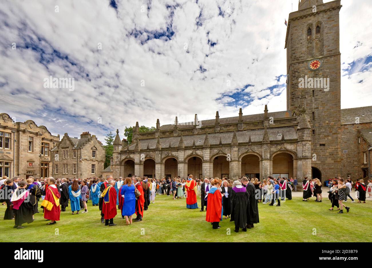 ST ANDREWS UNIVERSITY SCOTLAND ON GRADUATION DAY ST SALVATORS QUAD LAWN ...