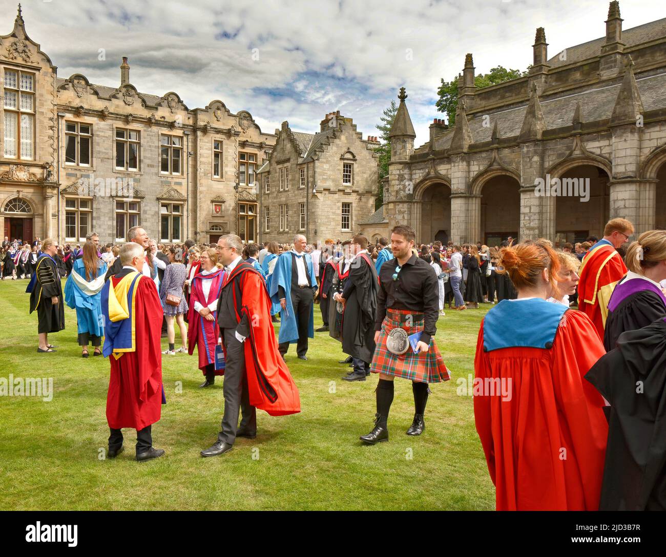 ST ANDREWS UNIVERSITY SCOTLAND ON GRADUATION DAY ST SALVATORS QUAD LAWN ...