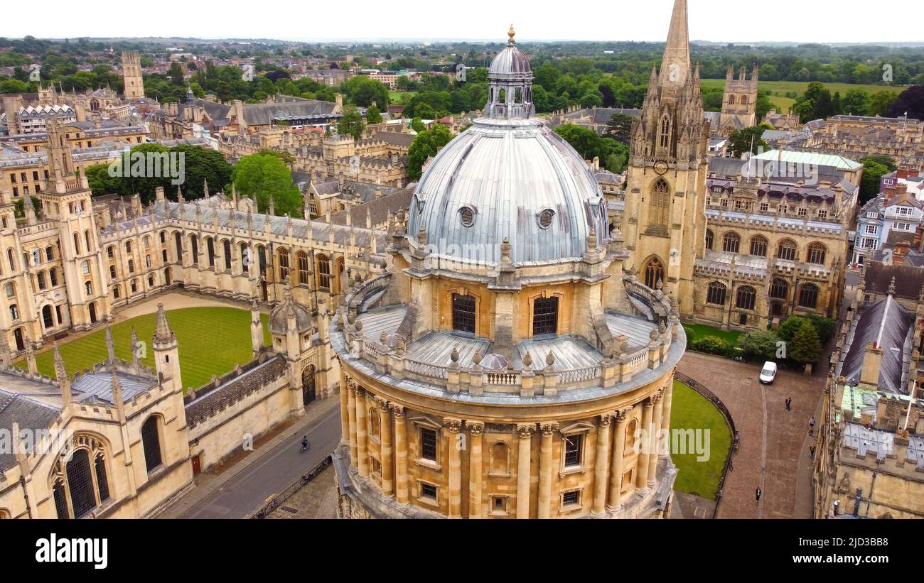 Famous Radcliffe Camera in the Oxford University - aerial view Stock ...