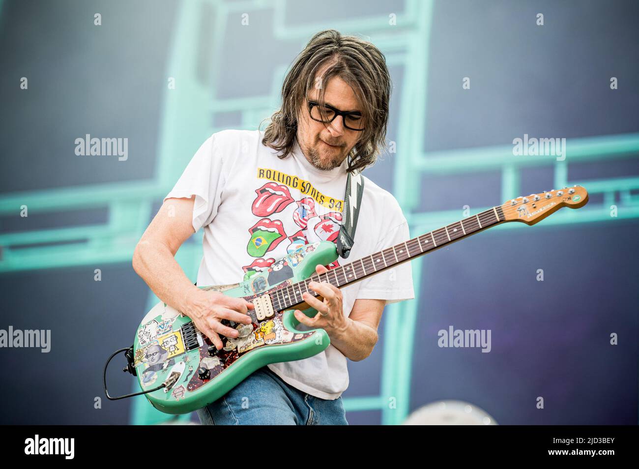 Weezer portrait hi-res stock photography and images - Alamy