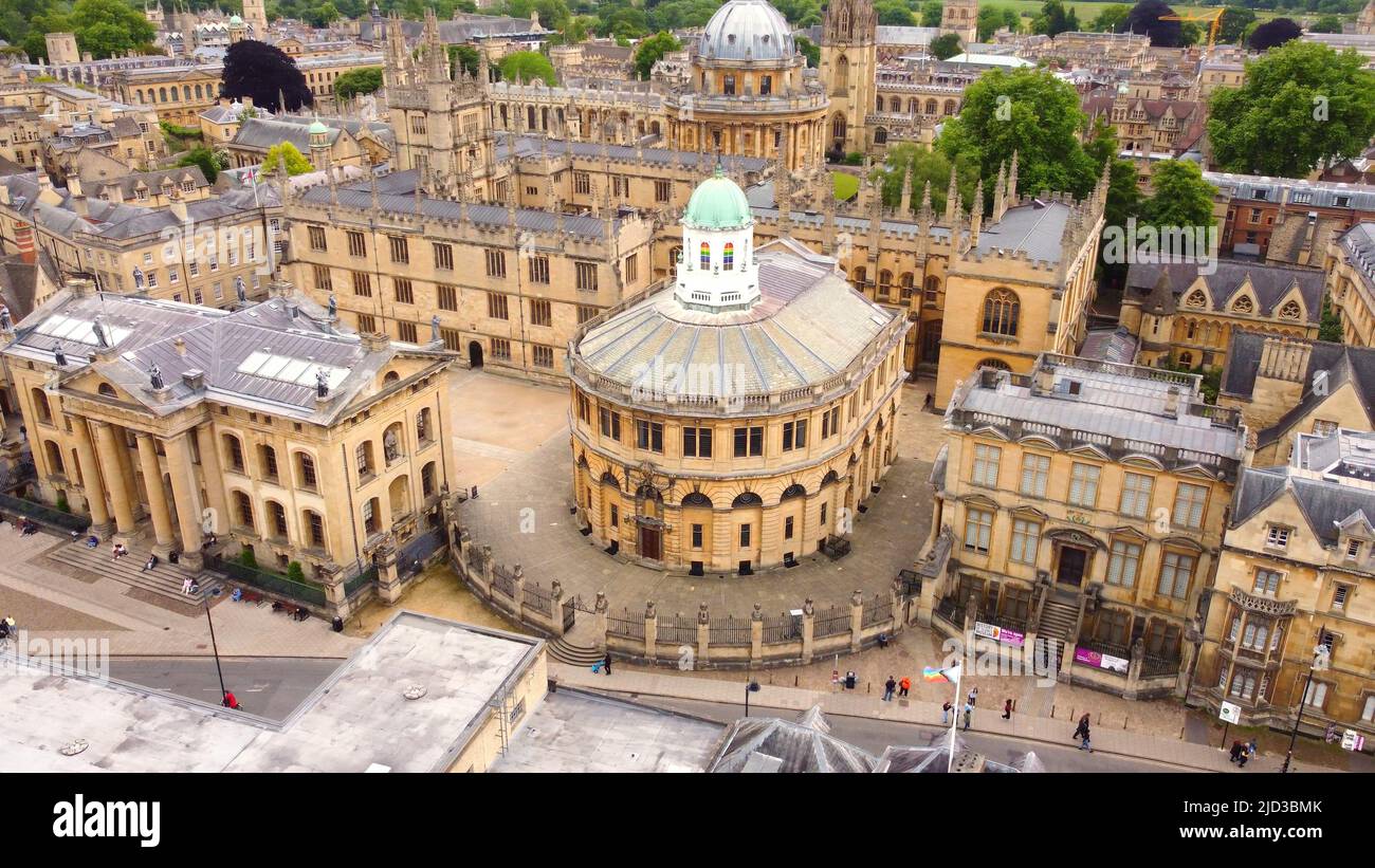 Sheldonian theatre aerial hi-res stock photography and images - Alamy