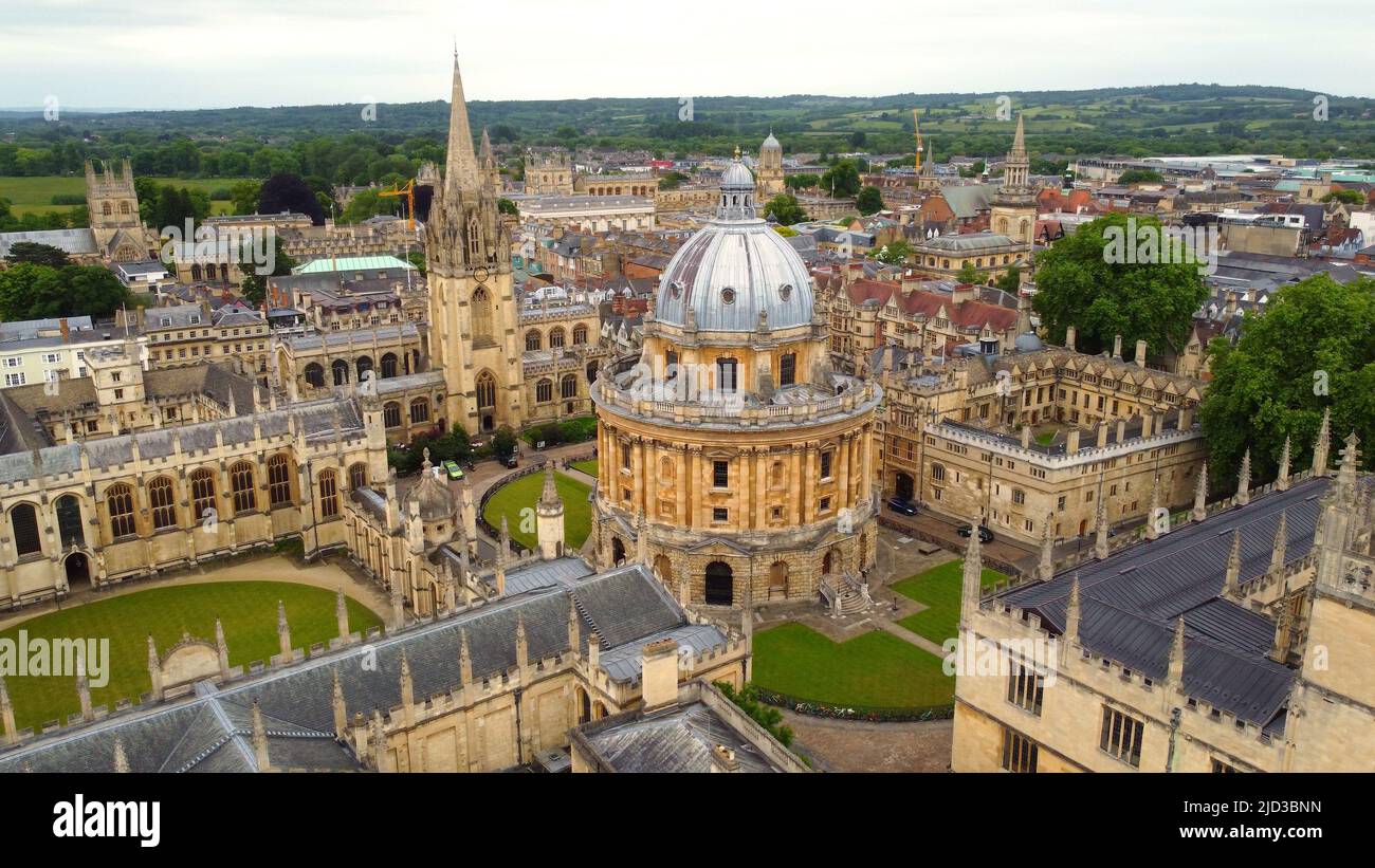 Famous Radcliffe Camera in the Oxford University - aerial view Stock ...