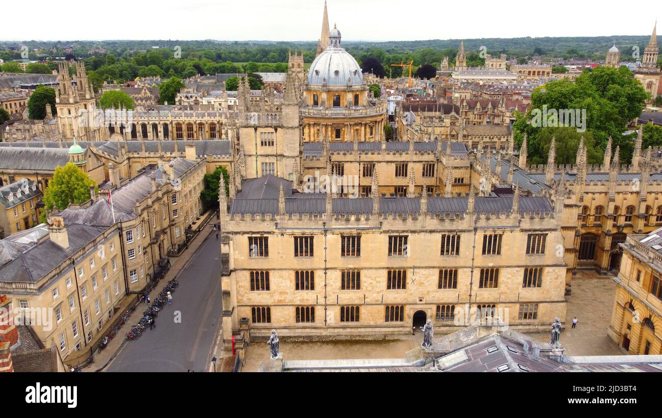 Amazing University of Oxford - the ancient buildings from above Stock ...