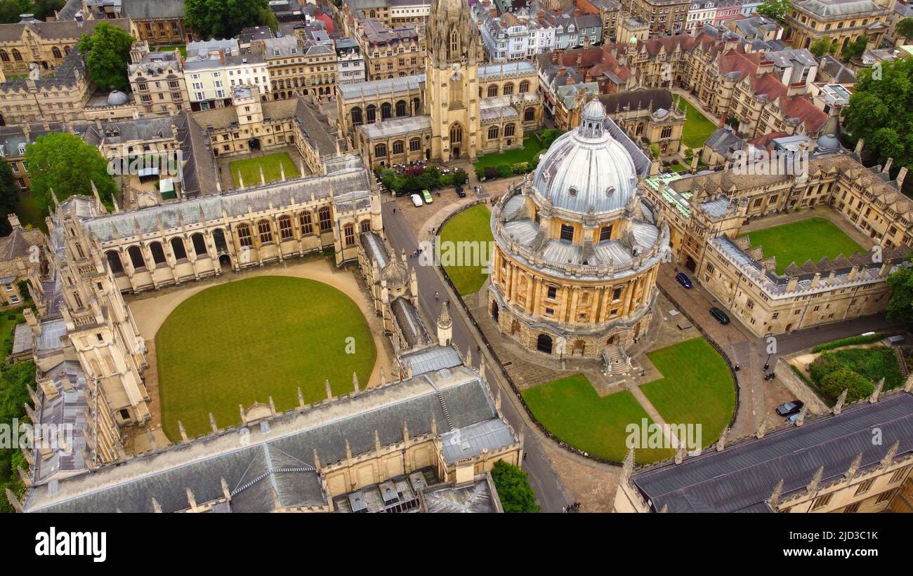 Famous Radcliffe Camera in the Oxford University - aerial view Stock ...