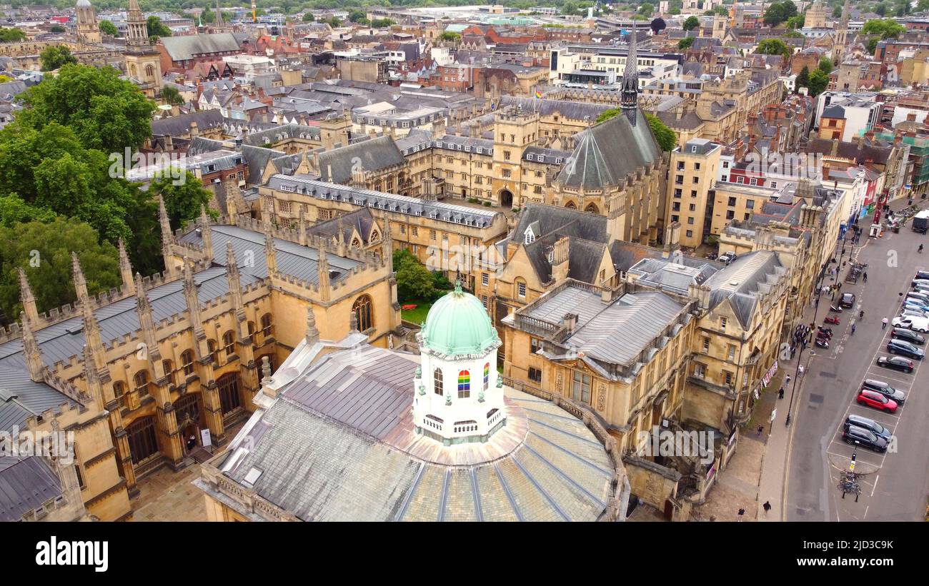 Sheldonian theatre above hi-res stock photography and images - Alamy
