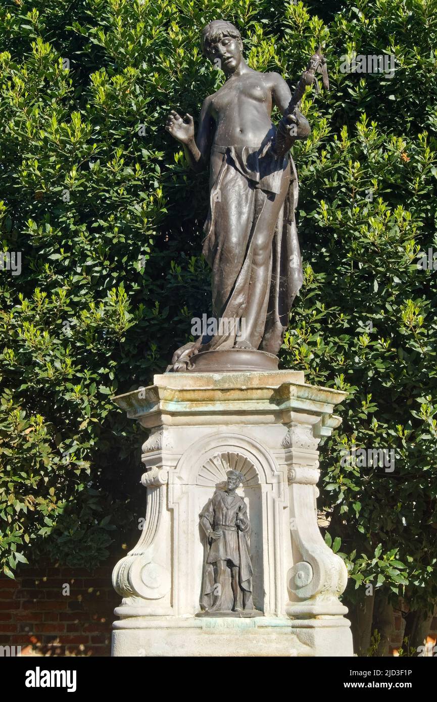Uk Kent Canterbury The Friars Statue Representing Sir Johnston Forbes Robertson In The