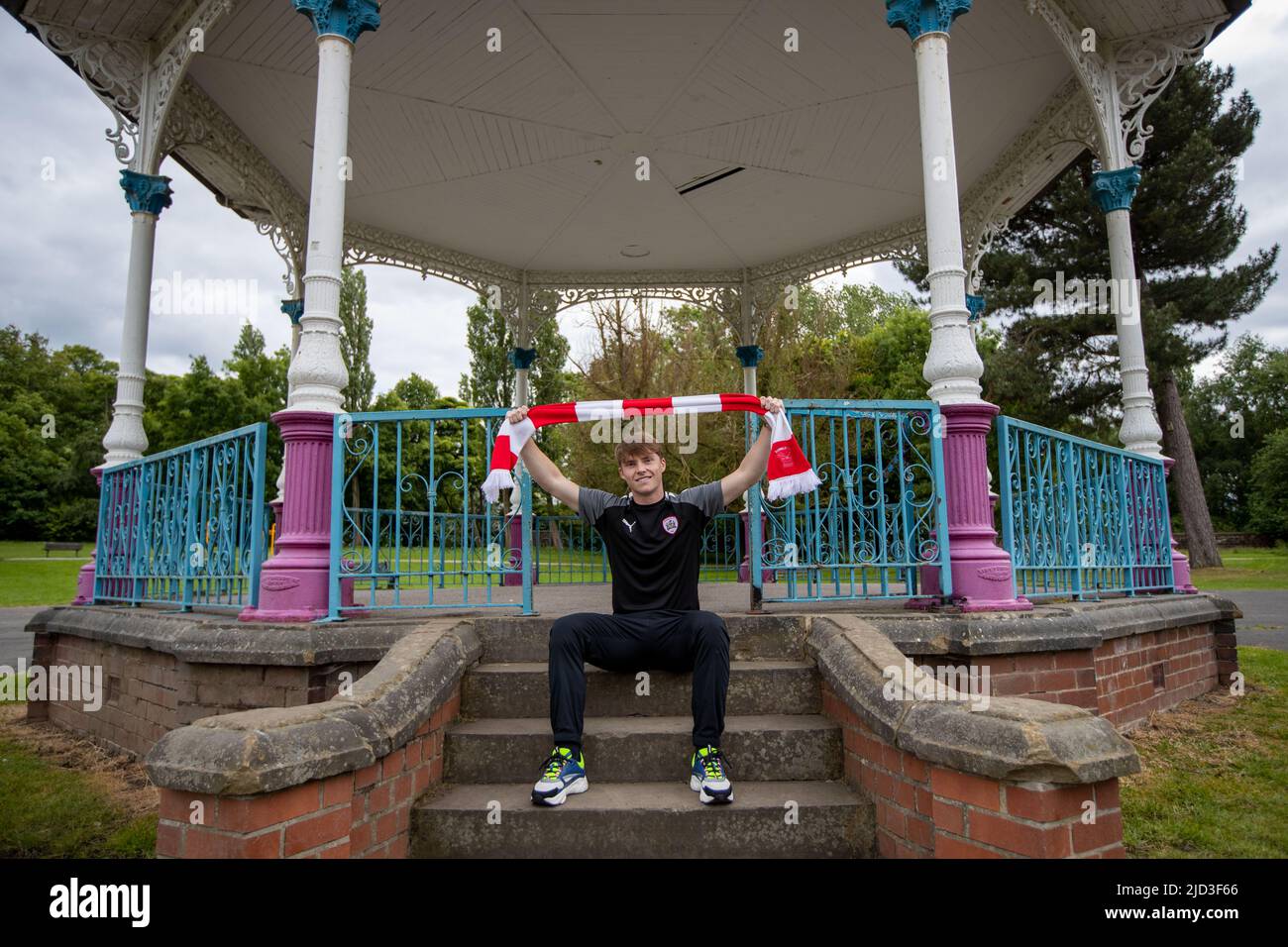Barnsley fc connell hi-res stock photography and images - Alamy