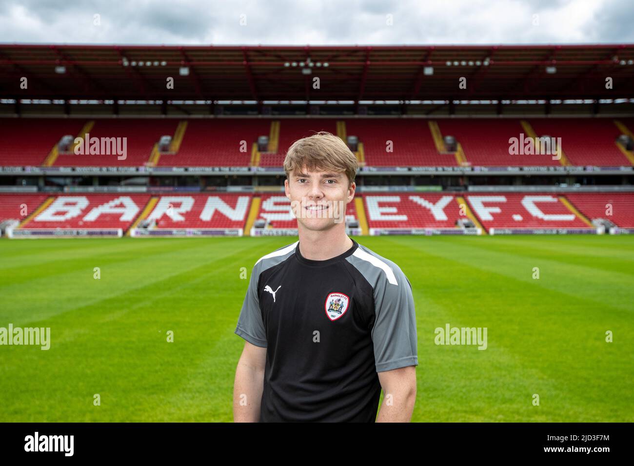 Barnsley fc connell hi-res stock photography and images - Alamy