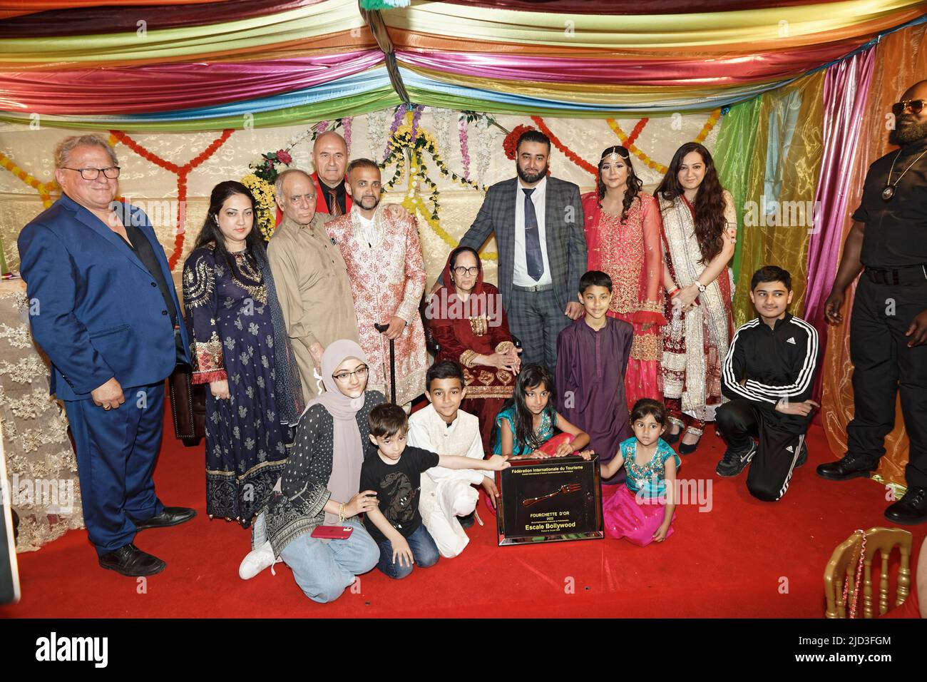 Jean Eric Duluc presented the Golden Fork for Indian and Pakistani ...