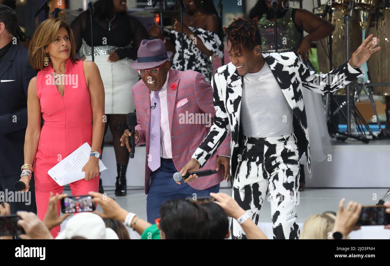 June 17, 2022, New York, New York, USA: Todayâ€™ show co-hosts HODA ...