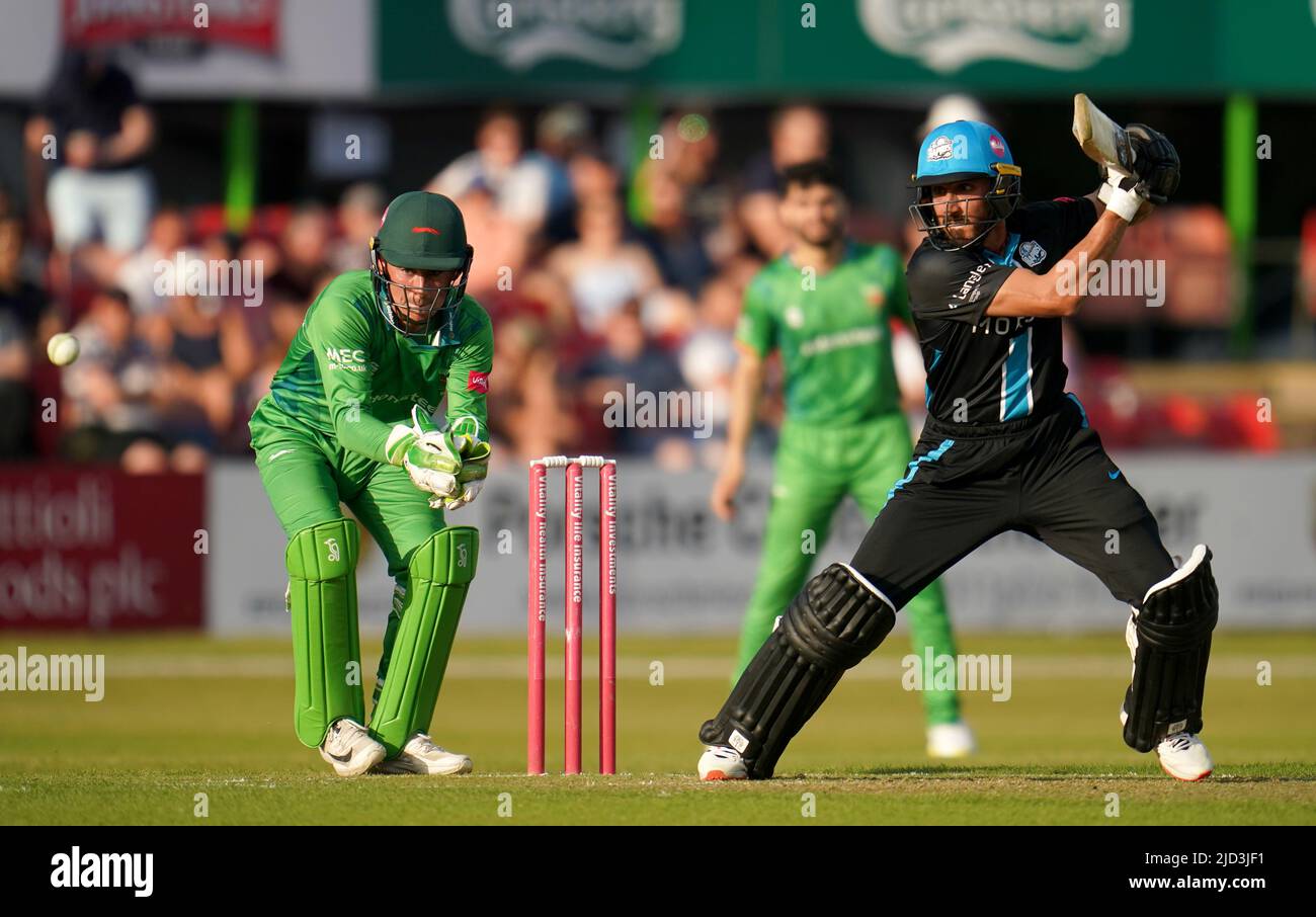 Cricket kashif ali hi-res stock photography and images - Alamy