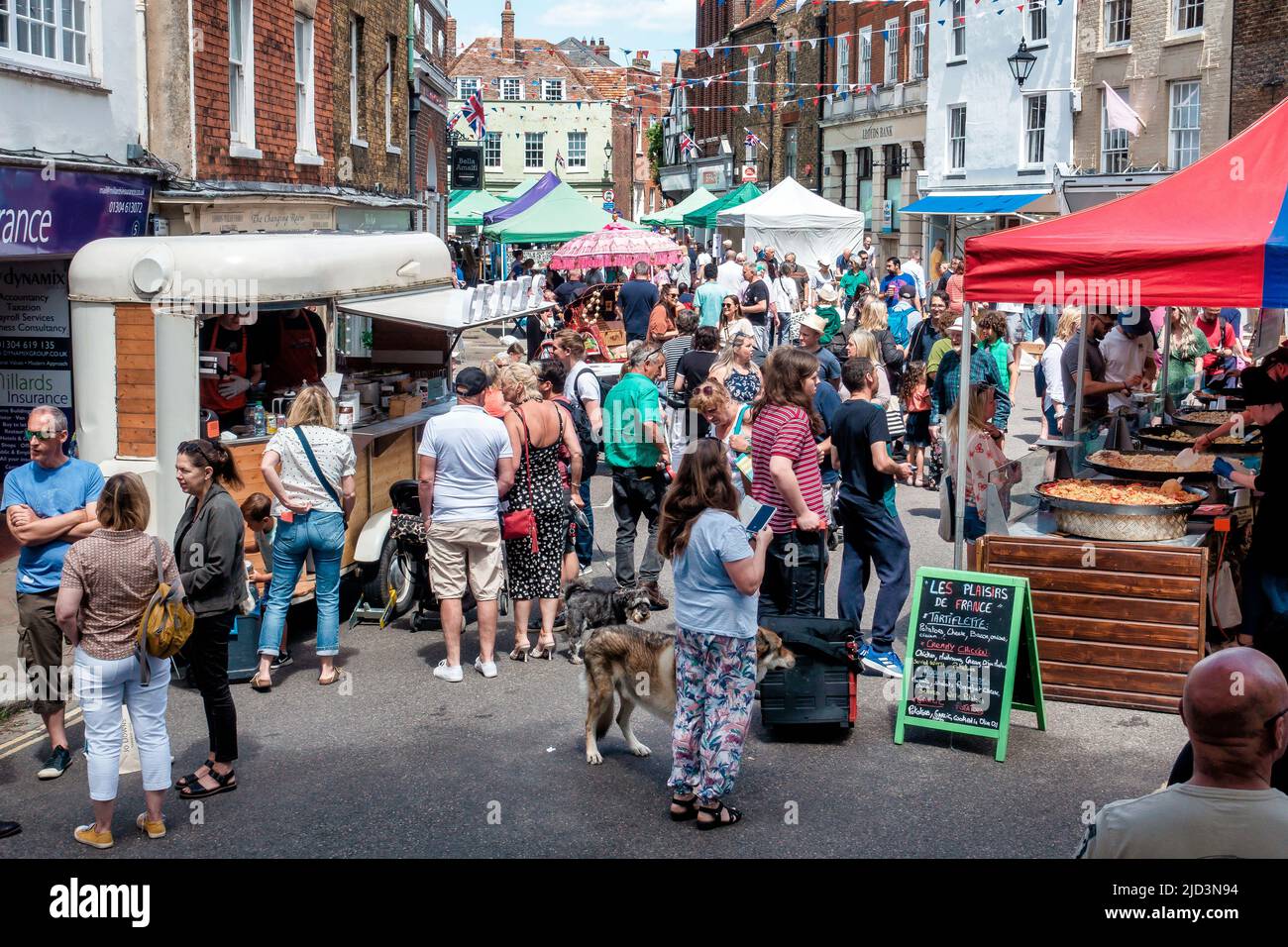 Busy Market,Market Street,Sandwich,Kent,England Stock Photo - Alamy