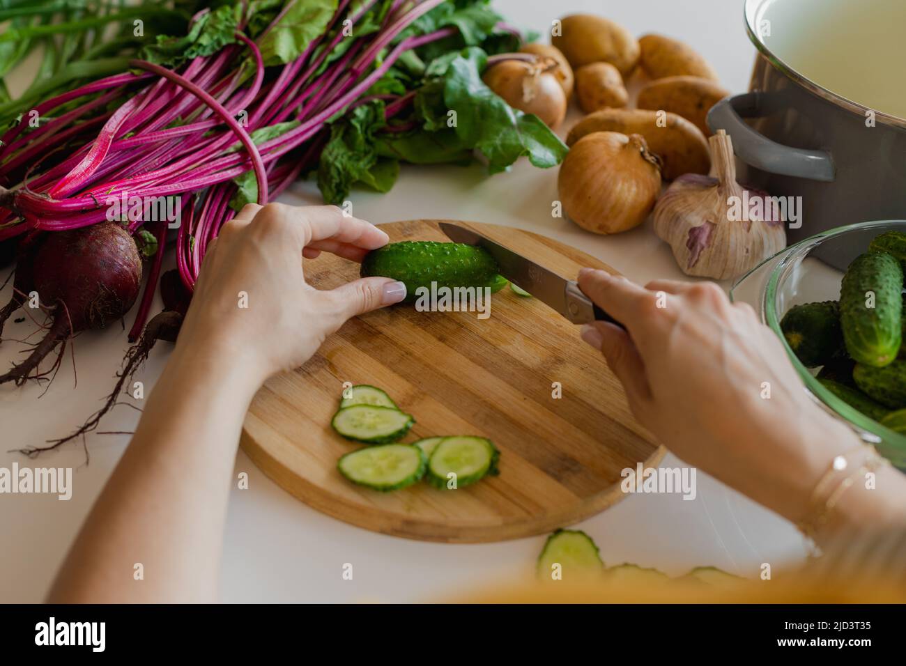 Woman eating with hands hi-res stock photography and images - Alamy