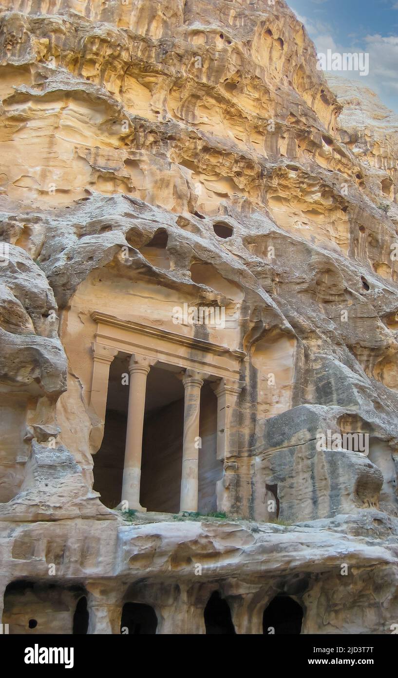 Front view of the Petra caves ancient Stock Photo - Alamy