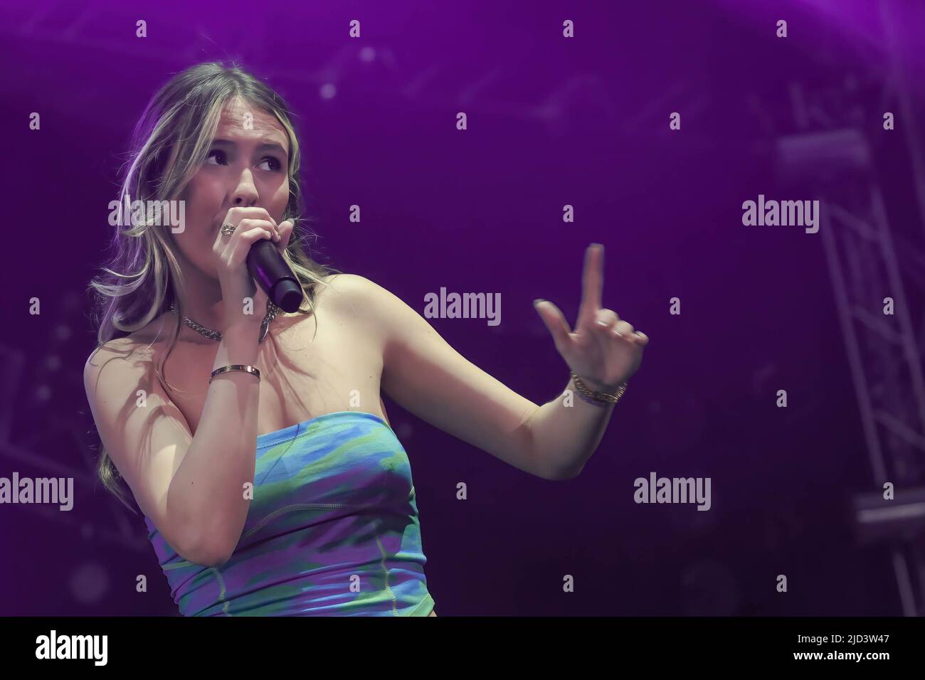 Mimi webb stage hi-res stock photography and images - Alamy