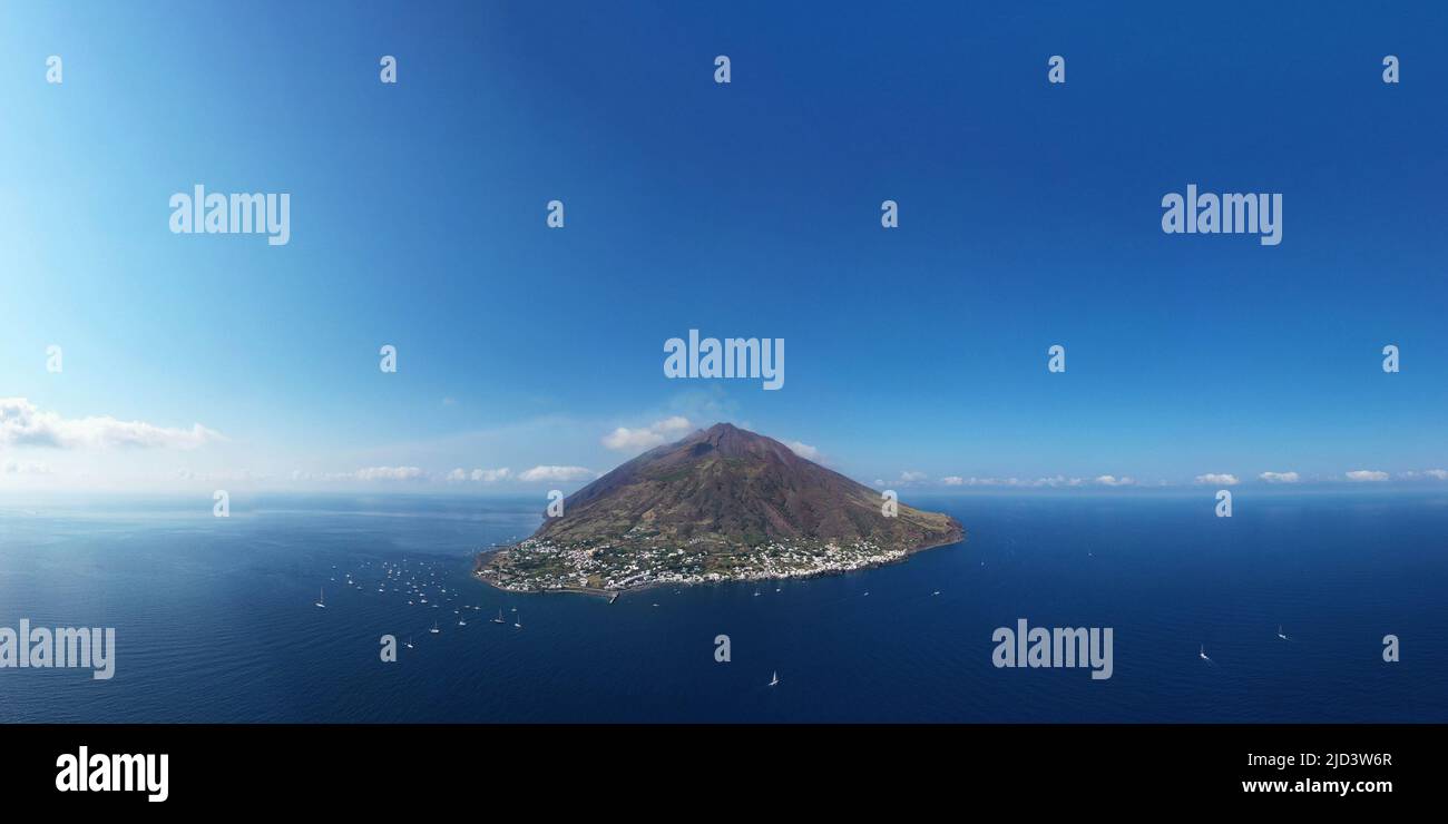 Visit eolie hi-res stock photography and images - Alamy