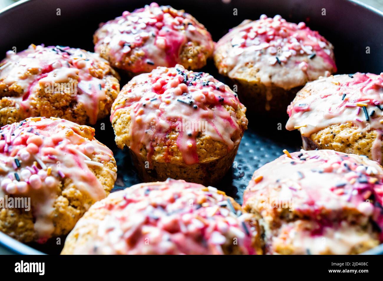 Easter cake covered icing hi-res stock photography and images - Alamy