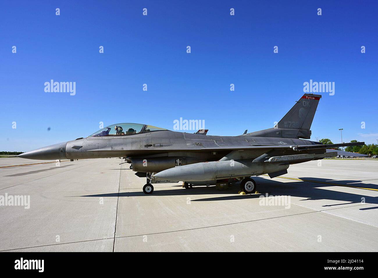 A U. S. Air Force F-16 Fighting Falcon from the 138th Fighter Wing, Air ...