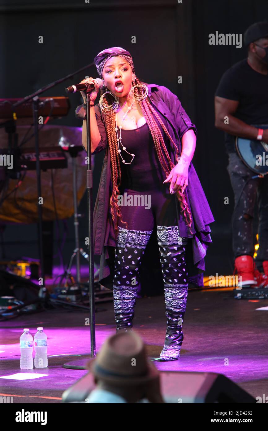 Dell east music center summer concert series hi-res stock photography ...