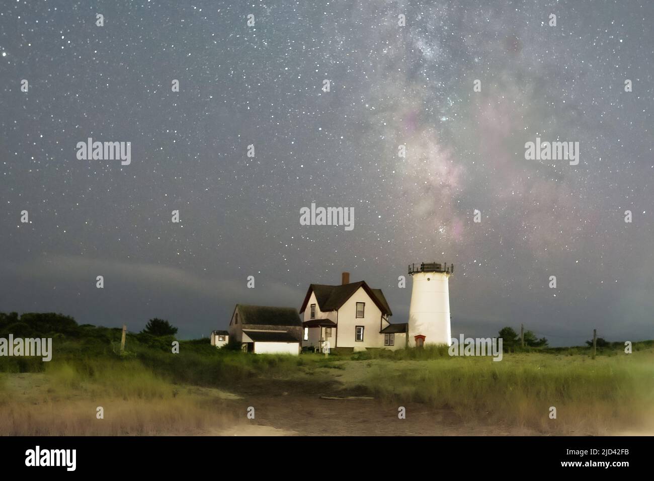 The core of the Milky Way is captured in this stunning photograph by ...