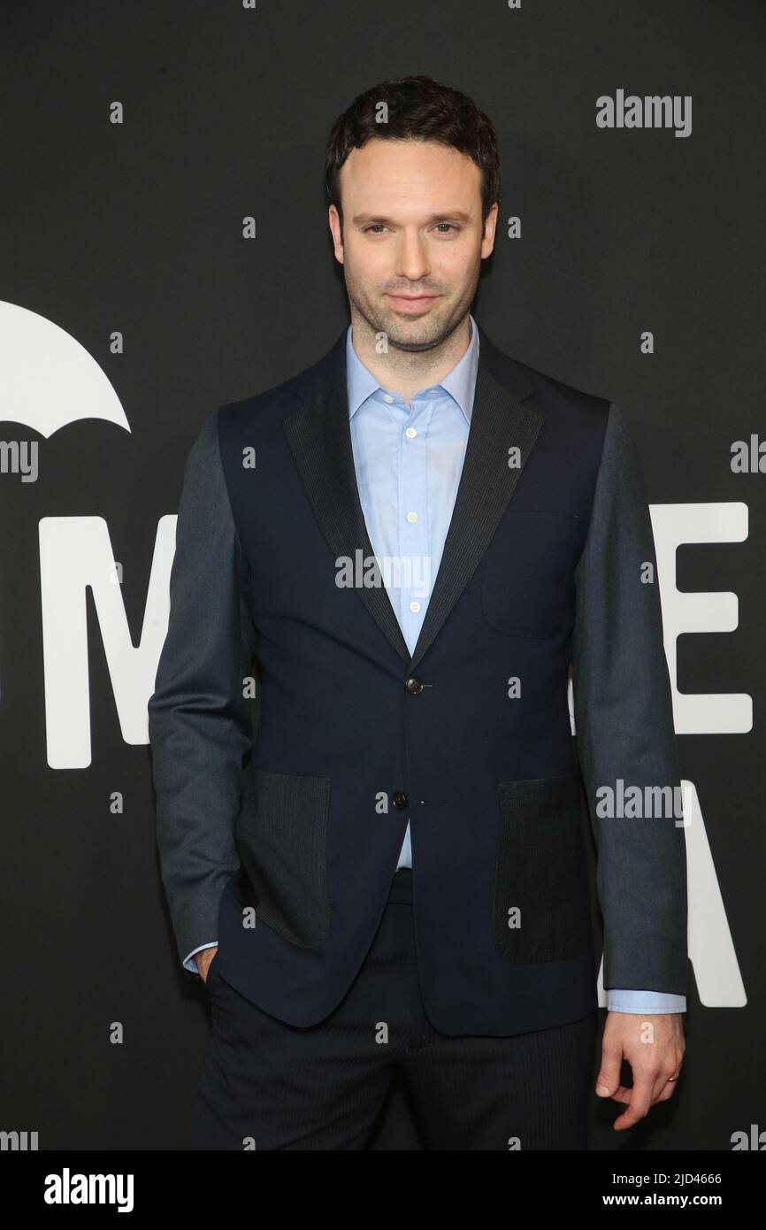 West Hollywood, USA. 17th June, 2022. Jake Epstein at the Netflix ...