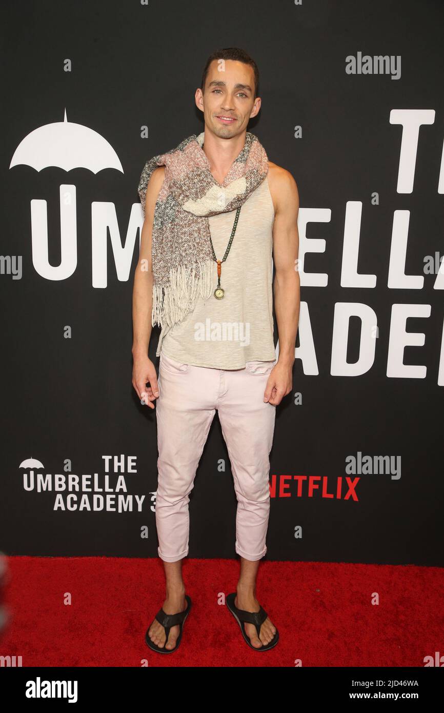 West Hollywood, USA. 17th June, 2022. Robert Sheehan at the Netflix ...