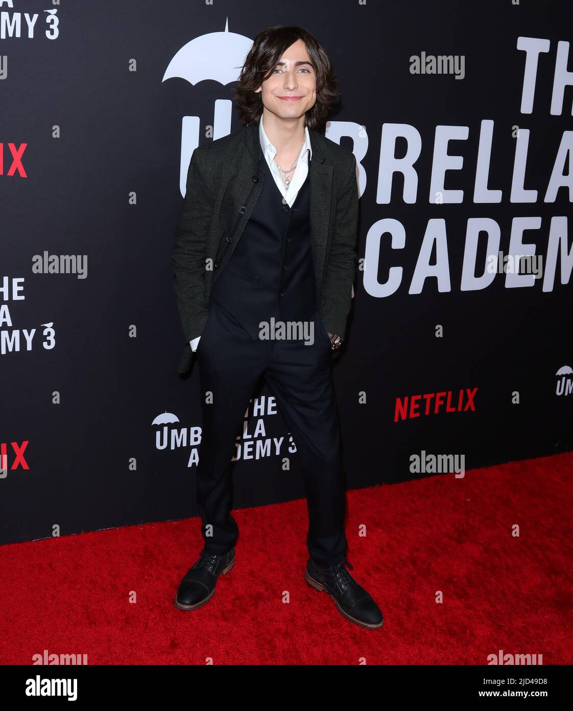 Aidan gallagher 2022 hi-res stock photography and images - Alamy
