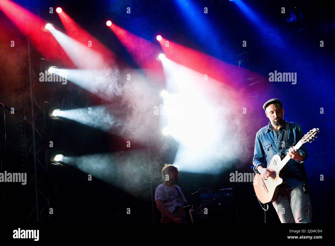 Fink (Fin Greenall) of The Bottletop Band Supergroup performs live on ...