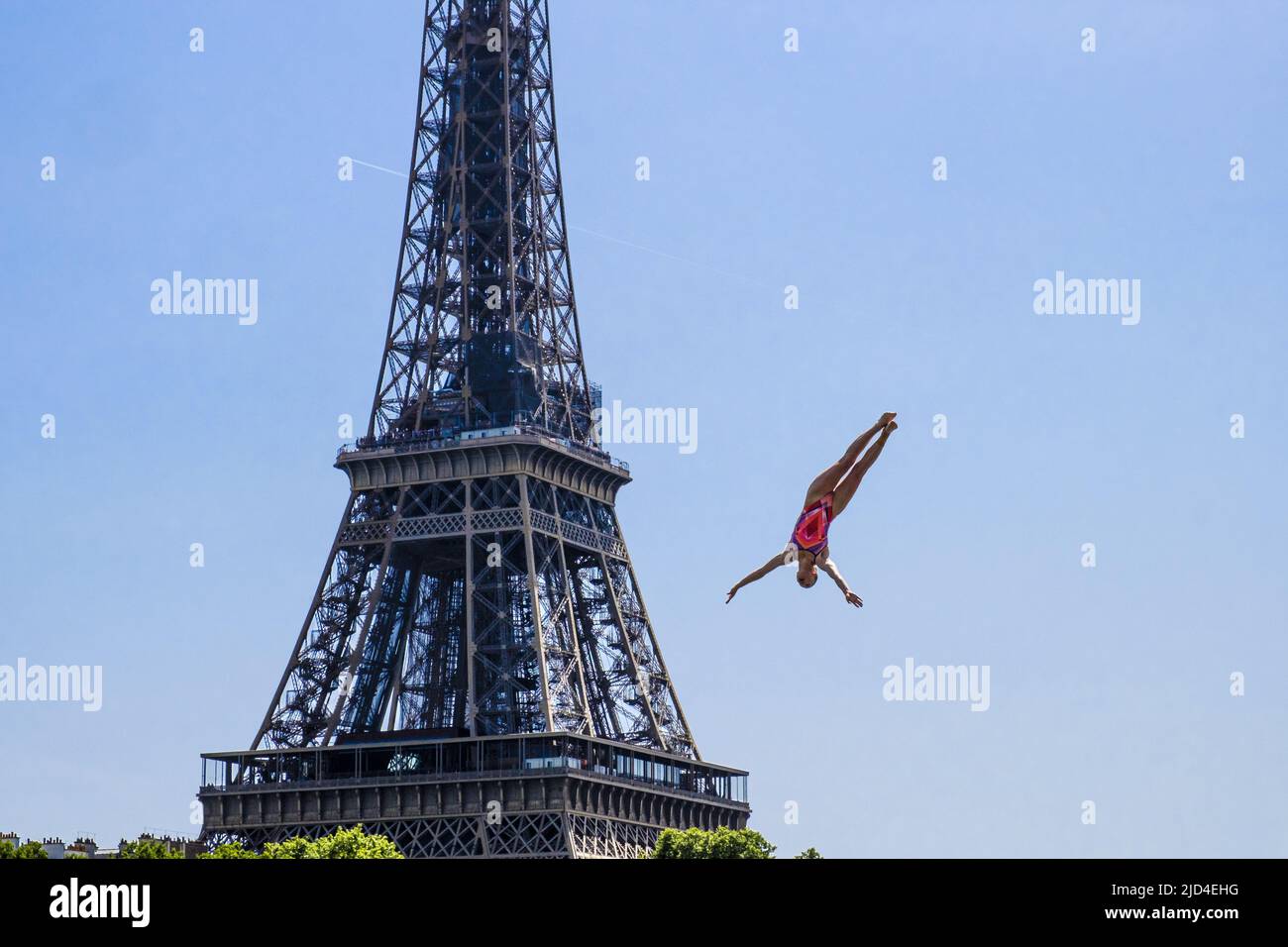 France. Paris (75) (16th arrdt.) From quai Debilly, right bank of the ...