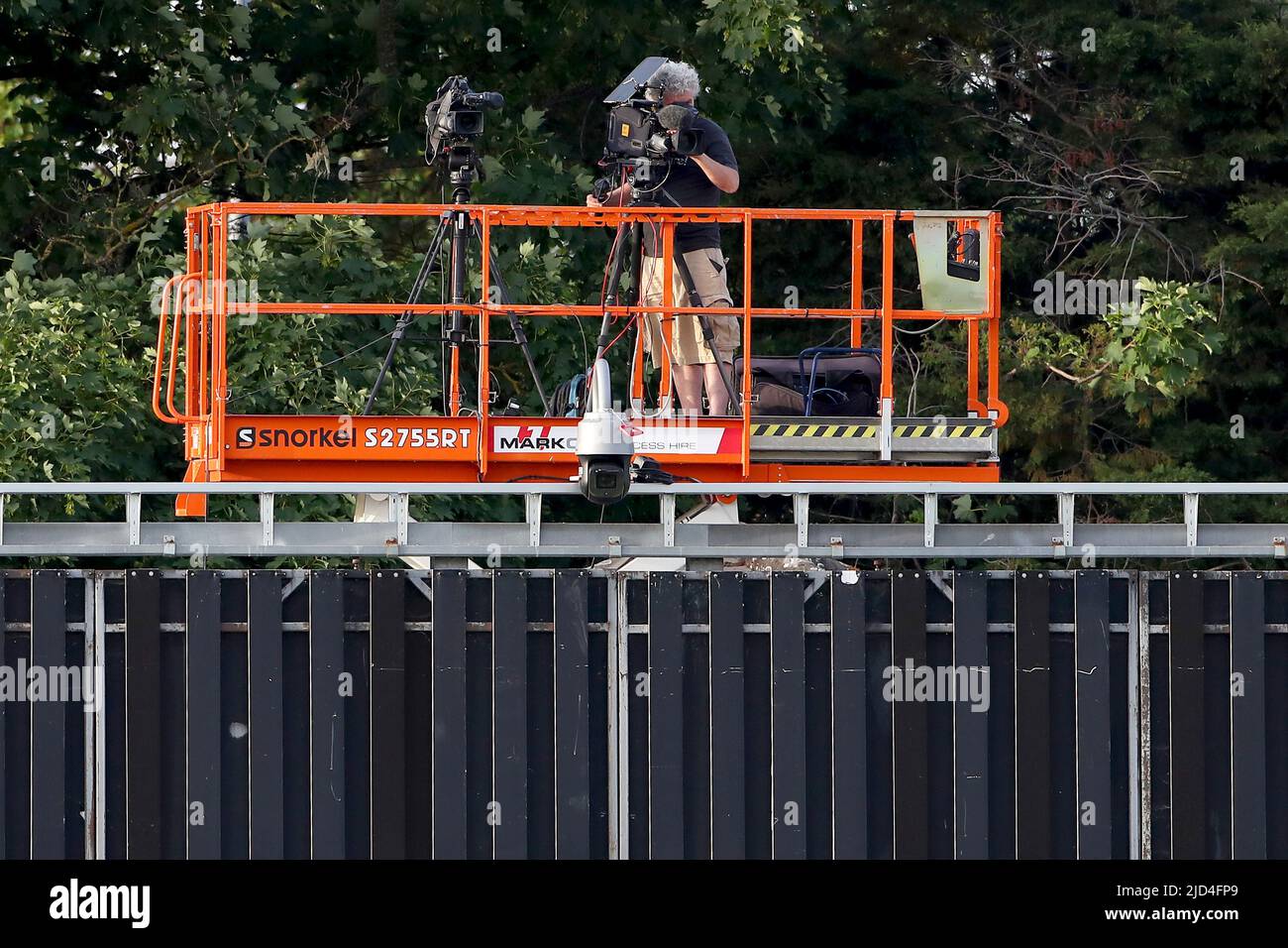 Live streamed coverage of the match during Essex Eagles vs Sussex ...