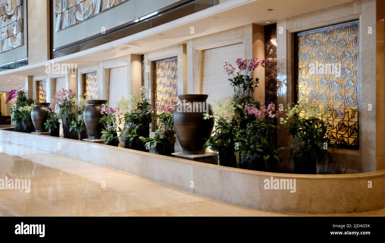 Shangri-La Hotel Lobby Coffee Shop Bang Rak Bangkok Thailand Stock ...