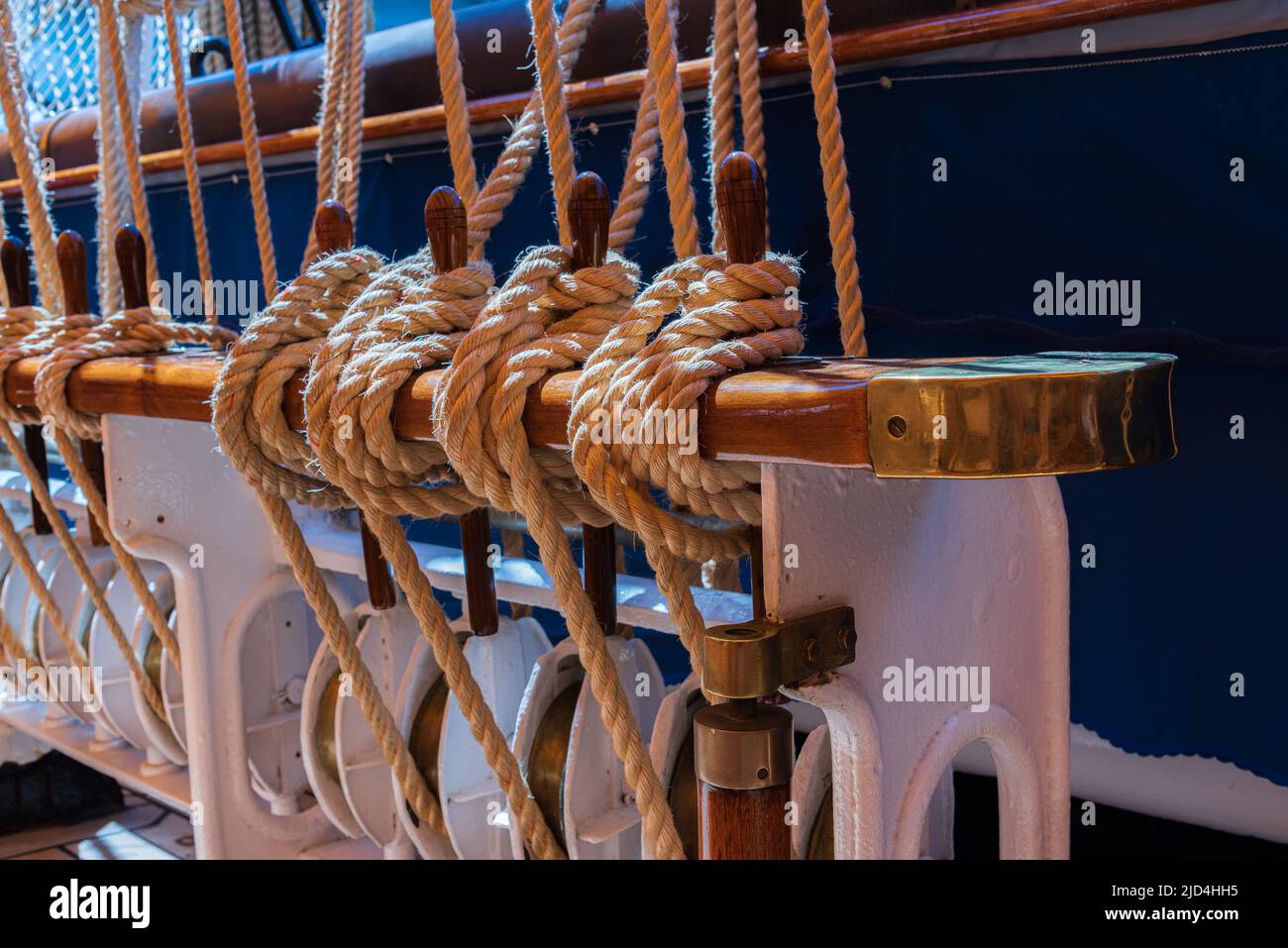 The Amerigo Vespucci is a sailing ship of the Navy built as a training ship for the training of ...