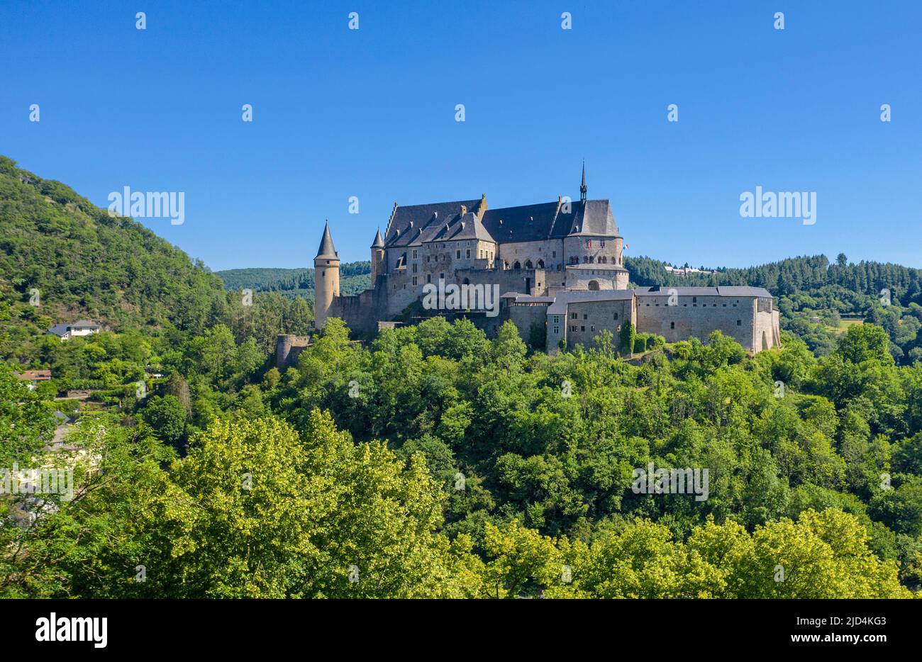 Schloss vianden hi-res stock photography and images - Alamy