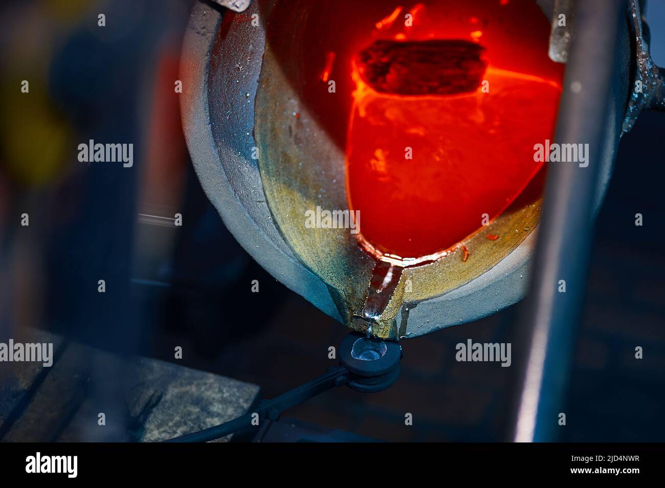 Melt tank hi-res stock photography and images - Alamy