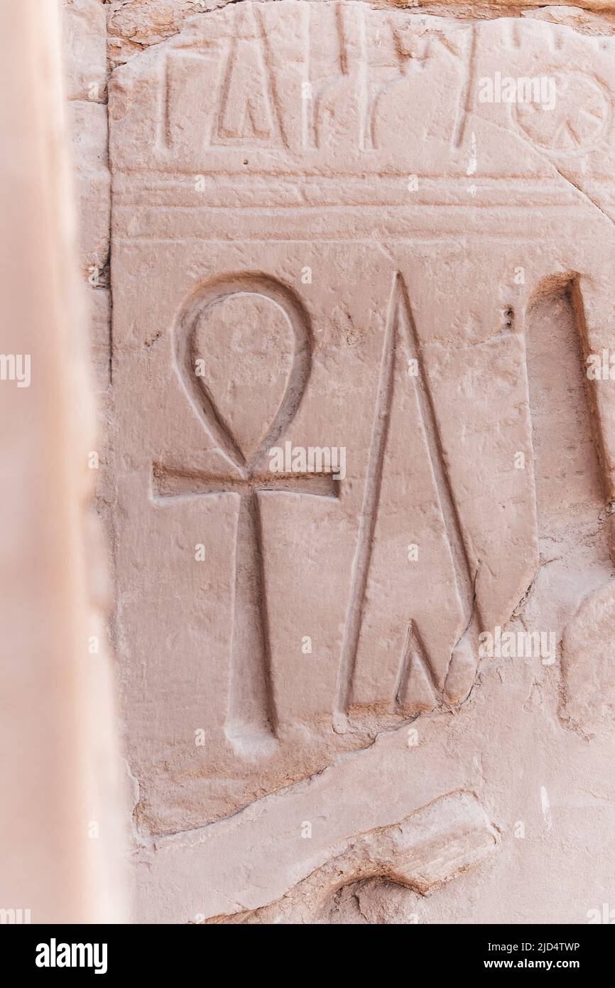 Egyptian hieroglyphics pyramid hi-res stock photography and images - Alamy