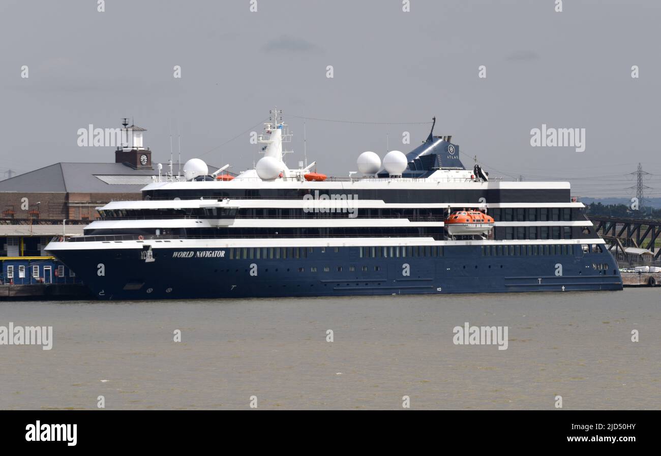Navigator thames terminal hi-res stock photography and images - Alamy